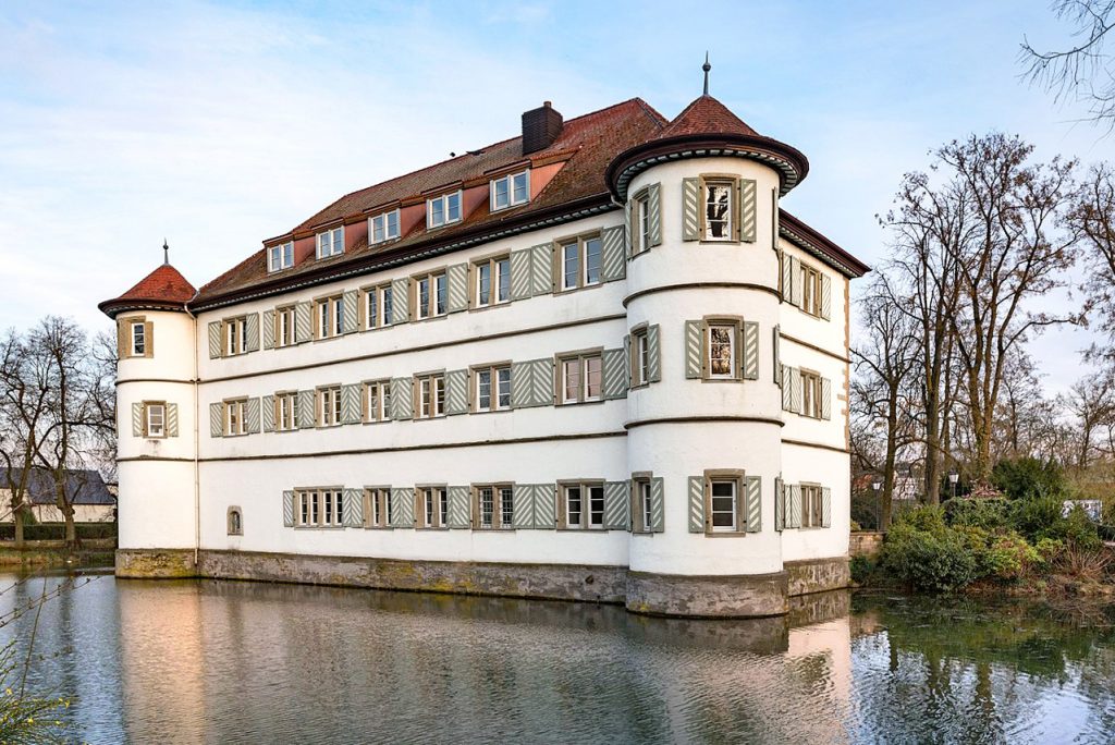 Ausstellung FACES & PLACES06.03 – 01.05.2022Wasserschloss Bad Rappenau ...